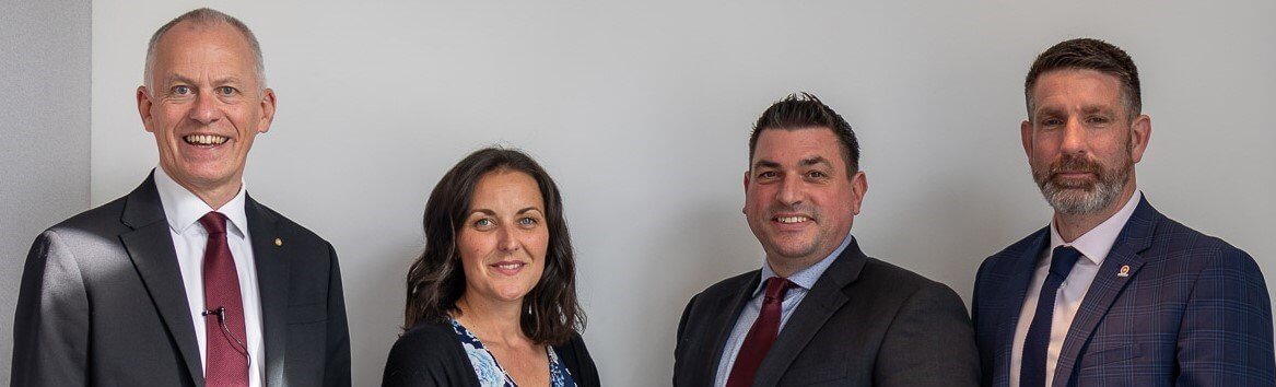 Contact › DER KREIS